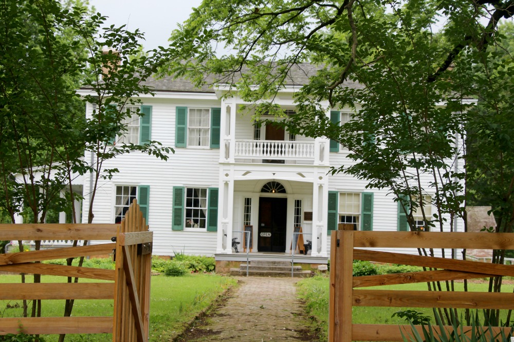 Living History: The Murrell Home in Oklahoma – Sleightholm Folk Art